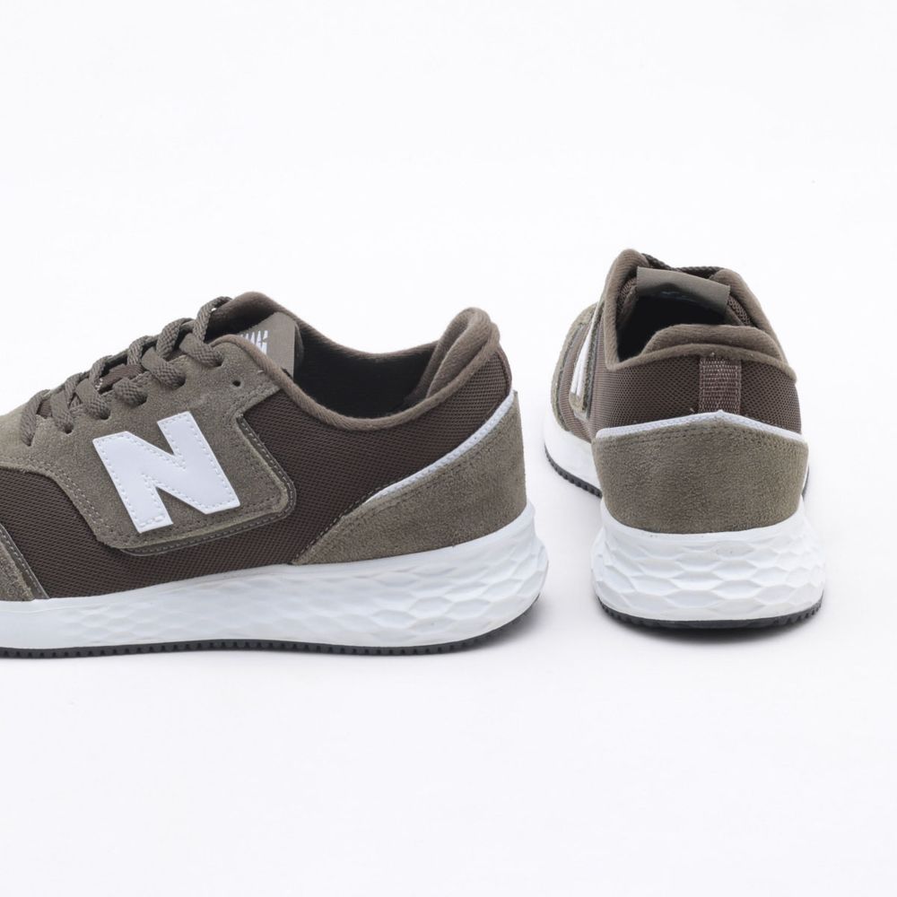 Tênis New Balance 70 Camurça Verde Musgo Masculino Verde Musgo e Branco ...